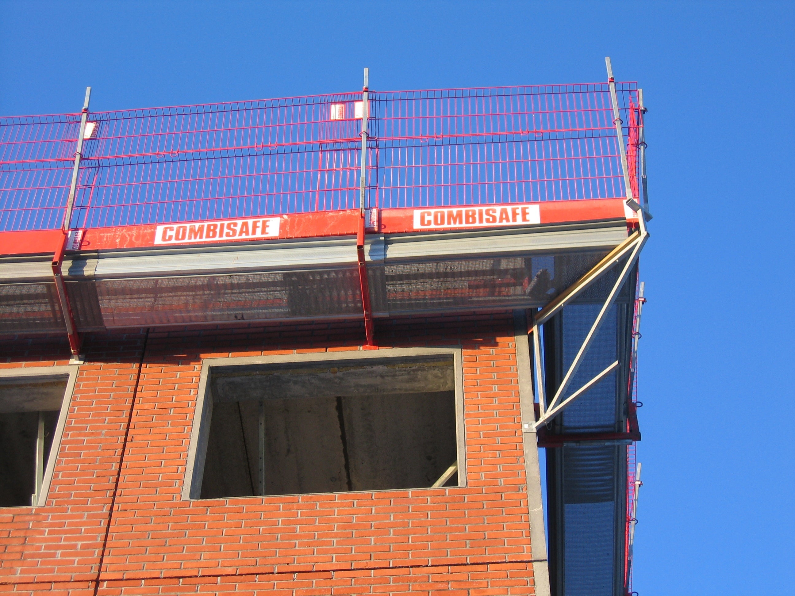 Hanging Platform – Combisafe